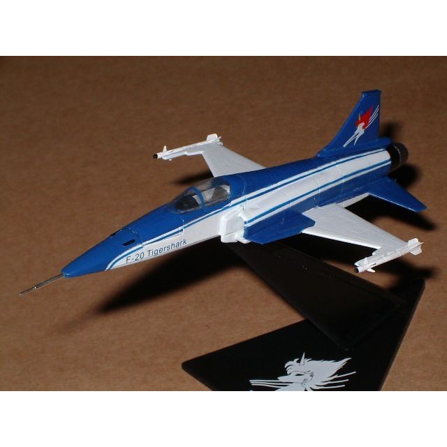 Ready Stock AREA War Zone 88 1/144 American F5 F20 AV8A Fighter Model ...