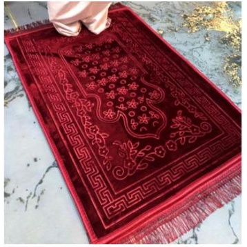 Traditional Style Muslim Prayer Mat - Large, Fluffy, Thick and Layered ...