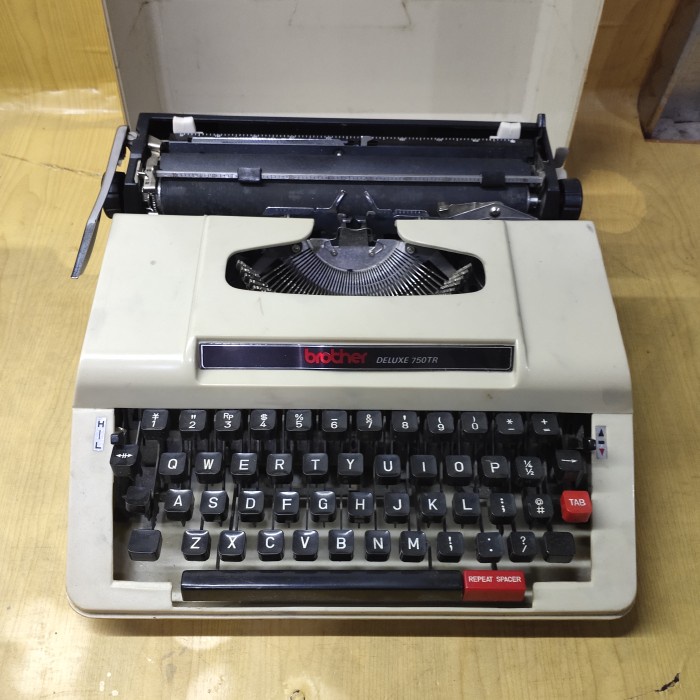 MESIN Brother Deluxe 750TR Typewriter | Shopee Philippines