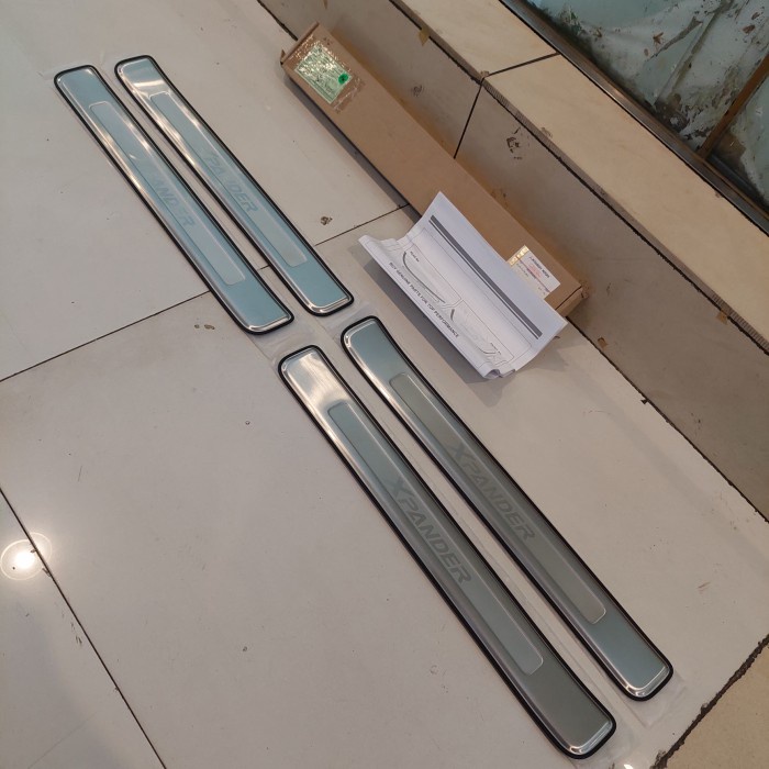 Original Mitsubishi Xpander Scuff Plate | Shopee Philippines