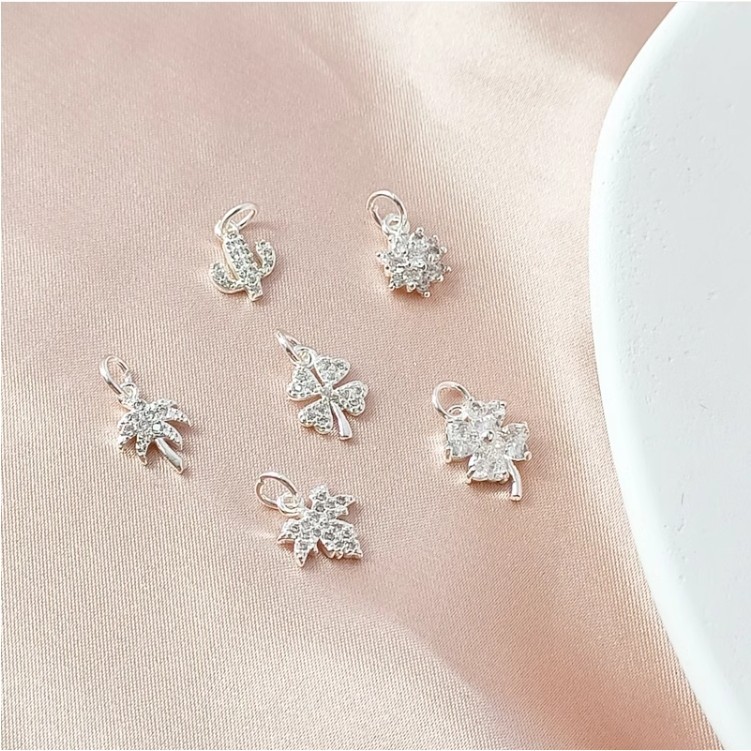 Copper Plated Thick Silver Color Retention Inlaid Zircon Four-leaf ...