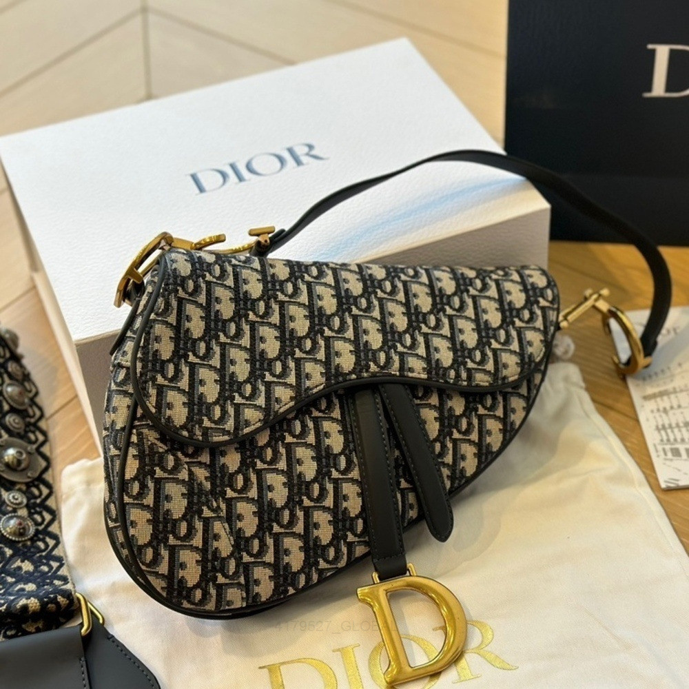 2024 Saddle Beg Presbyopic Embroidered Shoulder Beg Fashion Beg Classy ...