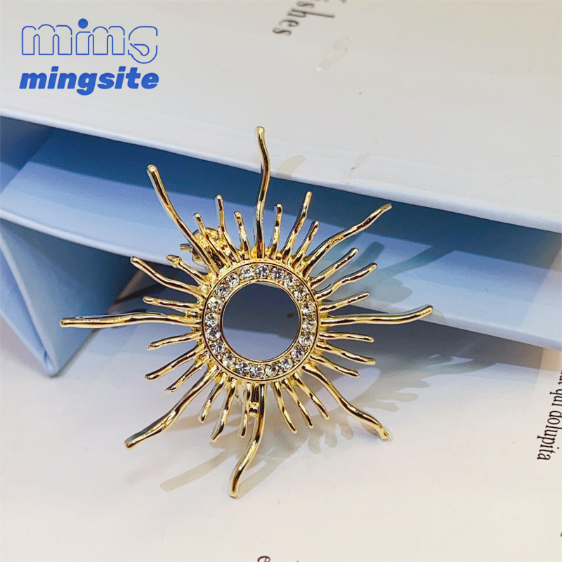 Studded Zircon Circular Brooch For Men And Women Temperament Versatile ...
