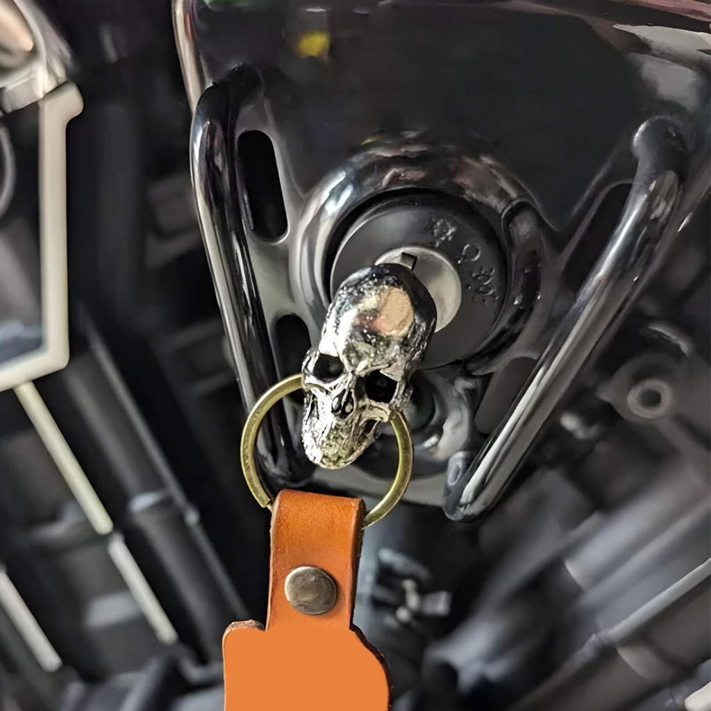 Vintage Metal Skull Keychain Gothic Death's Head Shaped Keyring for Men ...