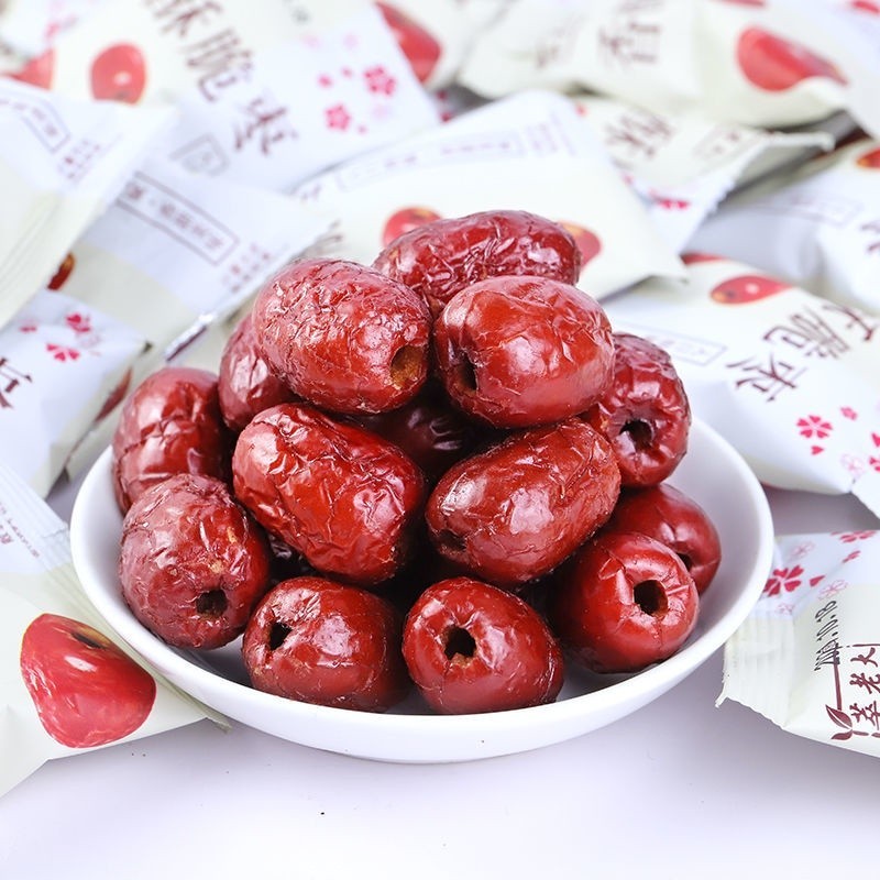 Crispy and crispy dates, seedless and crunchy dried red dates, vacuum ...