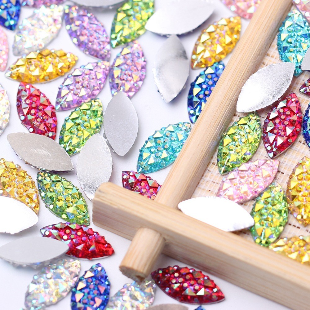 (10 Beads) AB sparkling plastic beads shaped like horse eyes, crocodile ...