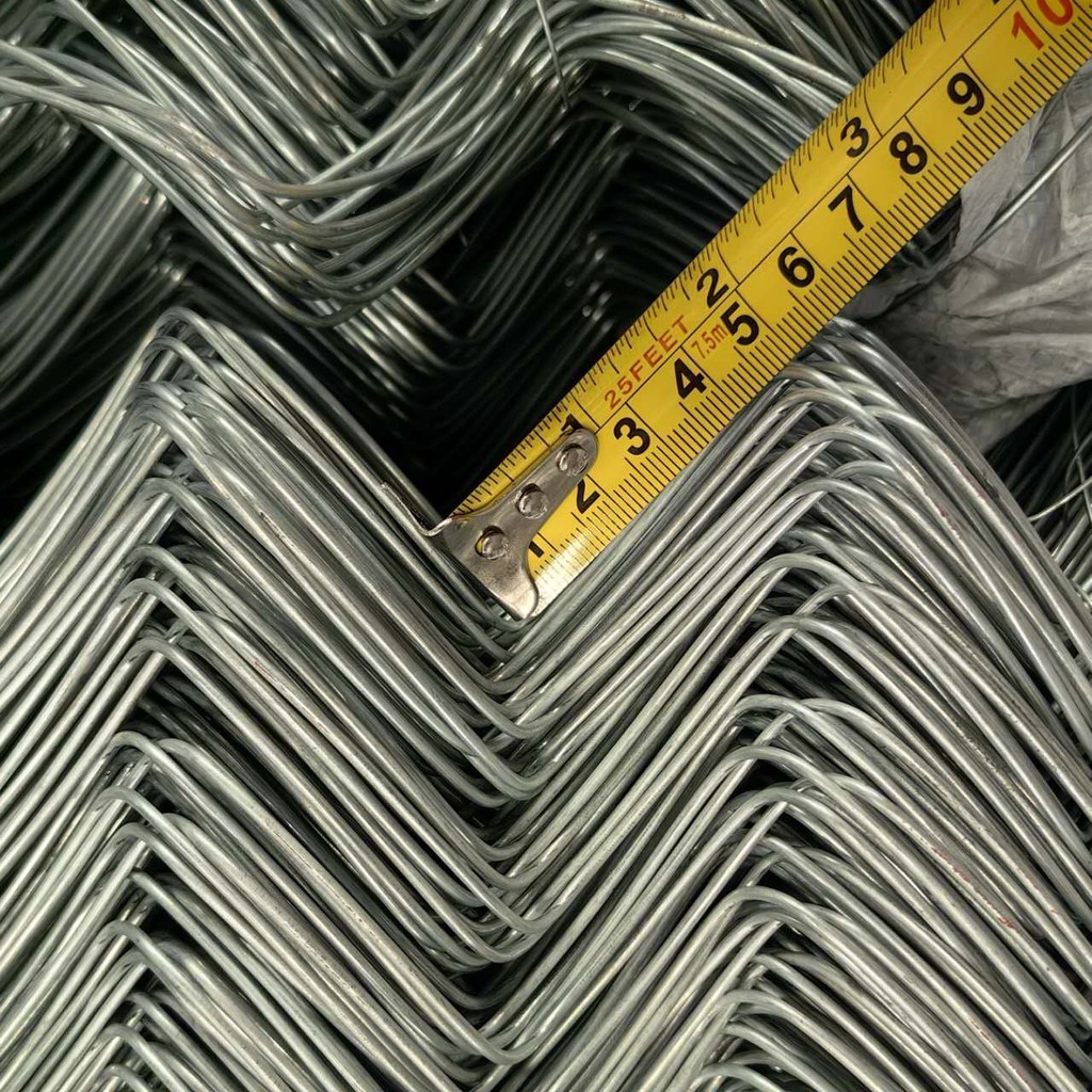 (Per roll) Galvanized Cyclone Wire Farm Fence Wire Graden Fence Wire ...