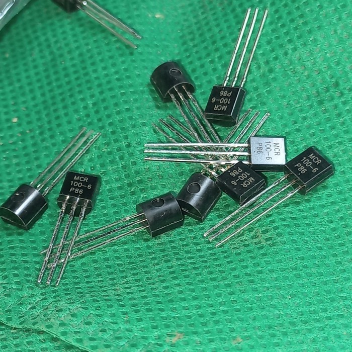 SCR MCR100-6 MCR 100-6 TR transistor mosfet fet IC A Dawn electro 2 ...