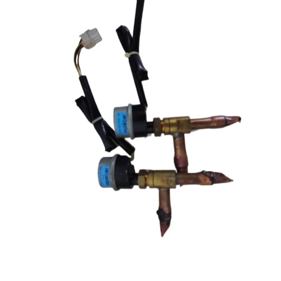 Original Hitachi Central Air Conditioning Electronic Expansion Valve Component EFM-40YPHS-11R ...