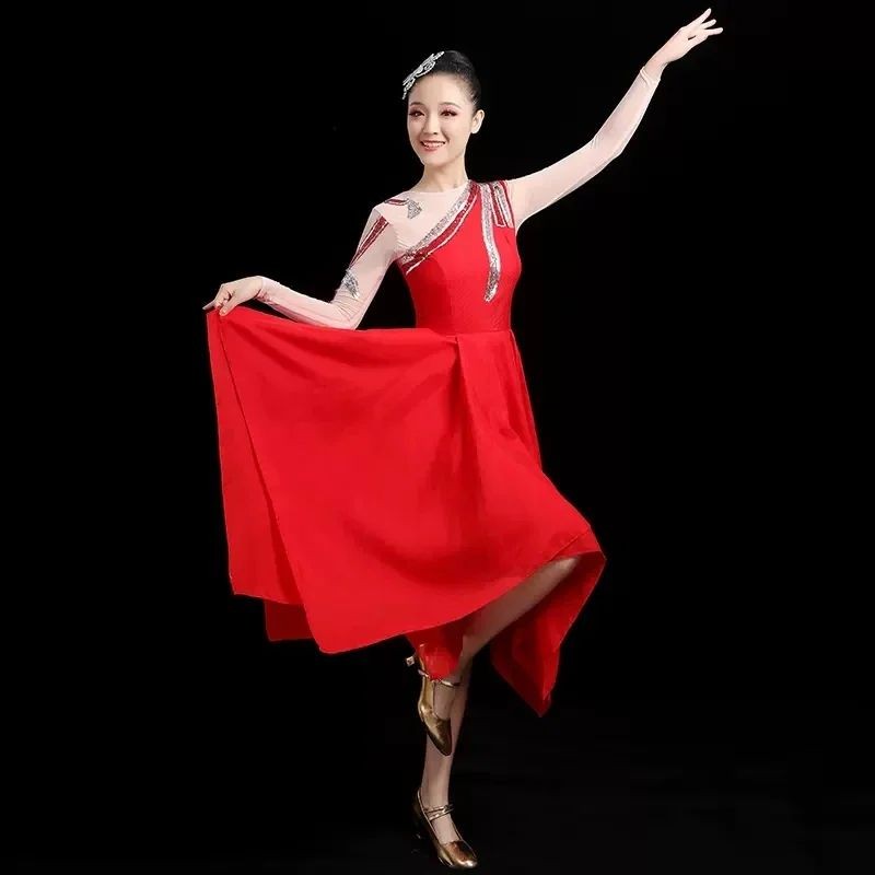 The new modern dance performance dress female singing and dancing ...