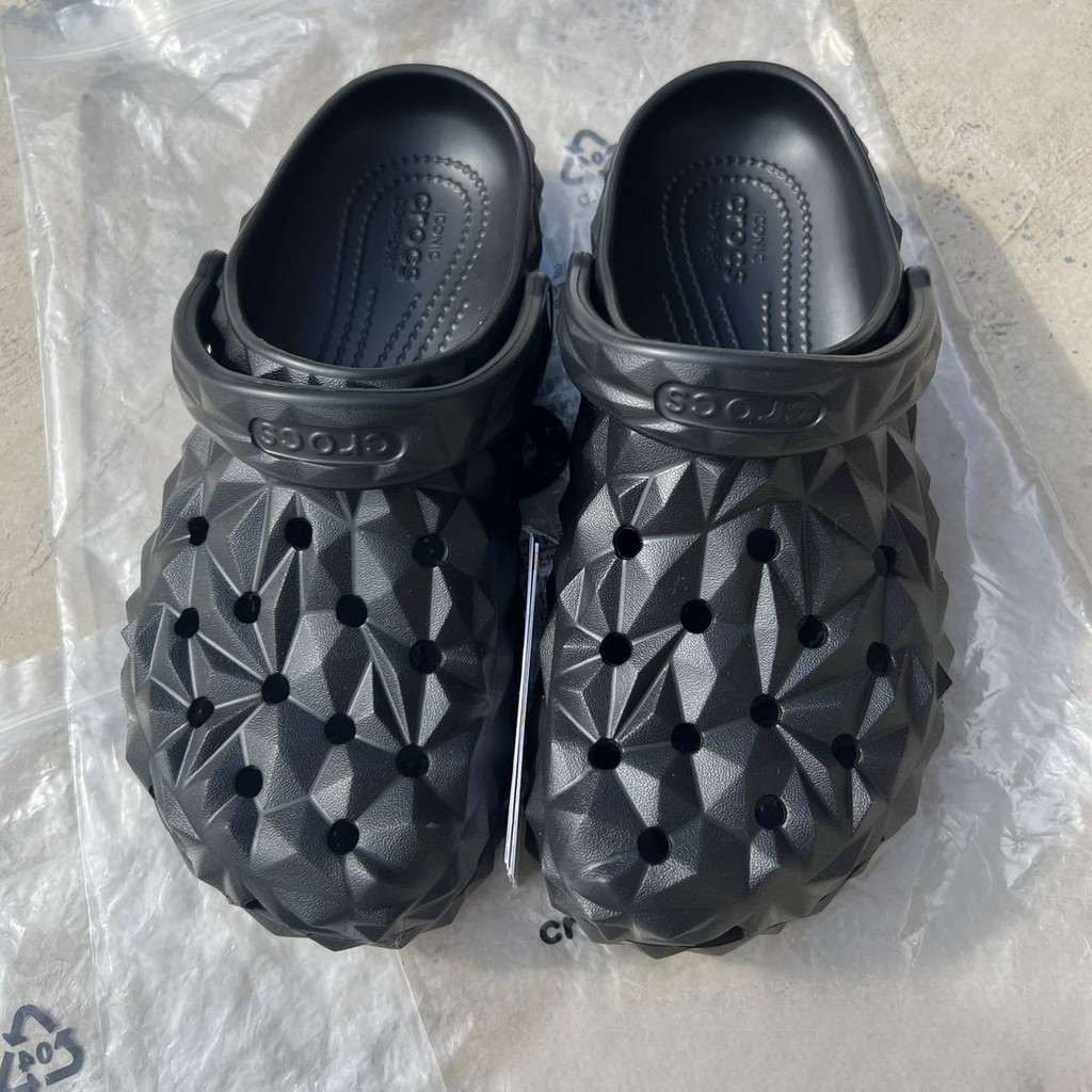 CROCS Classic Durian Hole Shoes Outdoor Slippers Men's Shoes Women's ...