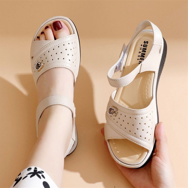 【READY STOCK】 Mom's Sandals Women's Middle Heel Soft Sole Middle Age ...