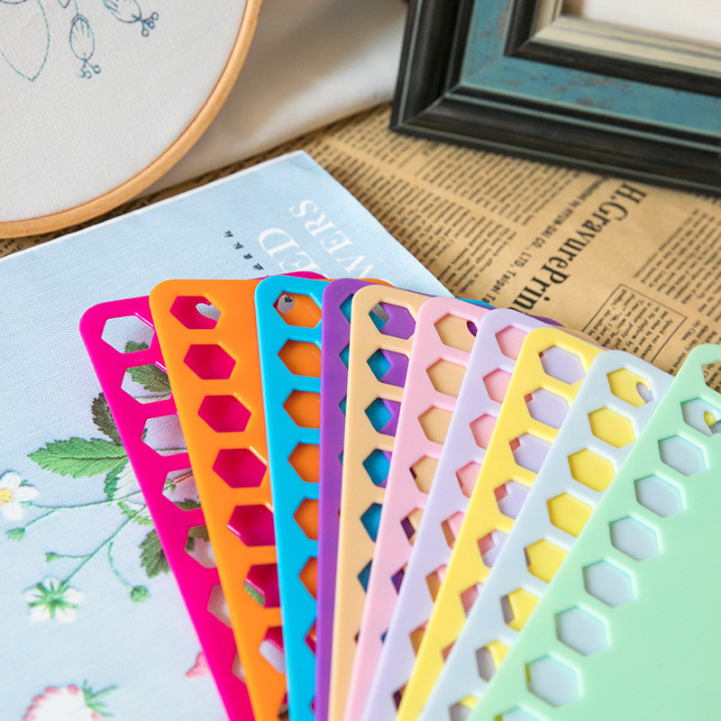 20 Hole Colored Plastic Threading Board Winding Board Cross Stitch ...