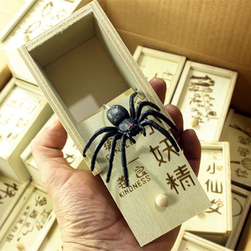 Scare Worm Wooden Box Tricky Toy Horror Small Box Ejection Spider ...