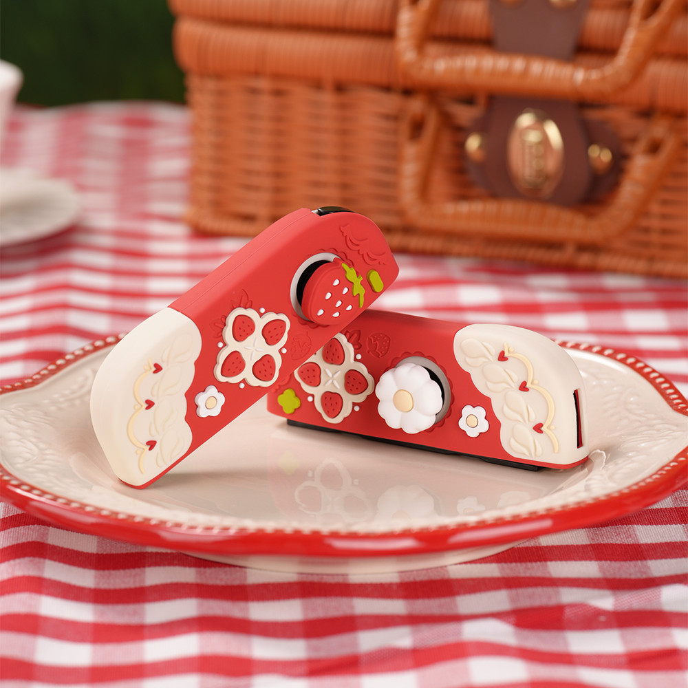 Geekshare Spring Special Strawberry Themed Silicone Protective Case for ...