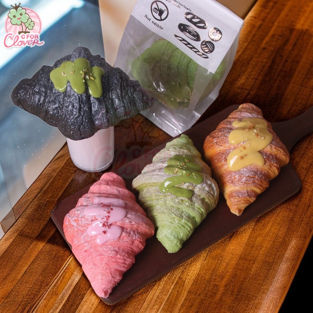 Realistic SQUISHY CROISSANT SUPER SOFT AND SLOW SOFT fidget anti stress ...