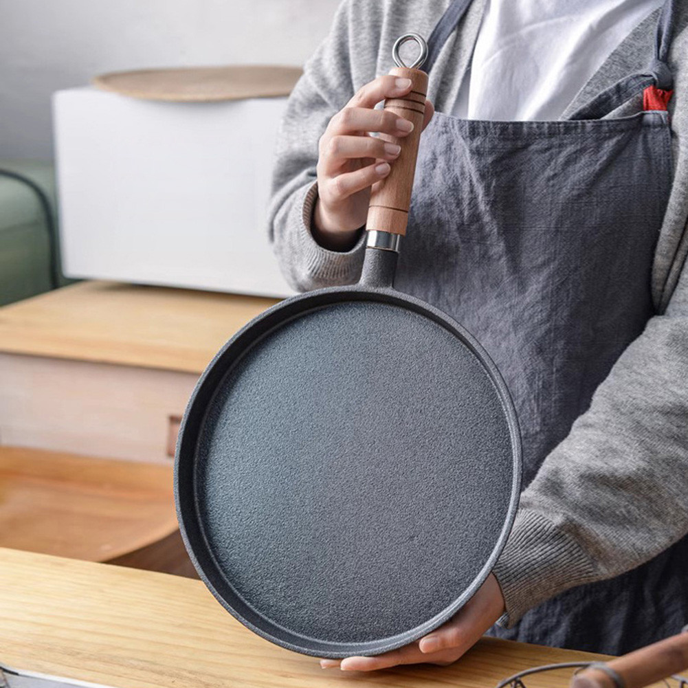 Cast Iron Frying Pan Uncoated Non Stick Flat Bottomed Pan Omelet Steak ...