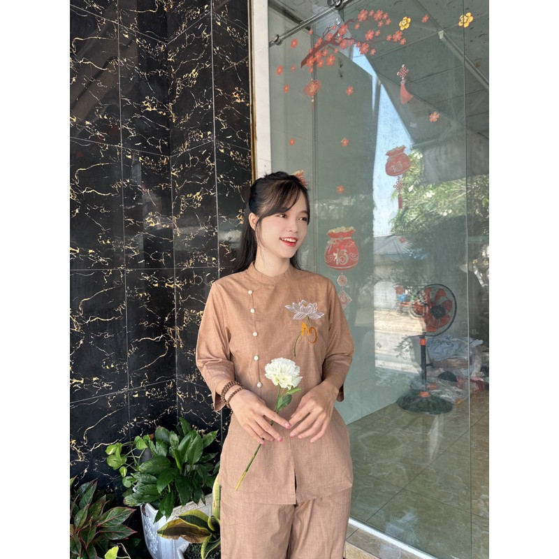 Set of ancient clothes embroidered with lotus, Buddhist dharma clothes ...