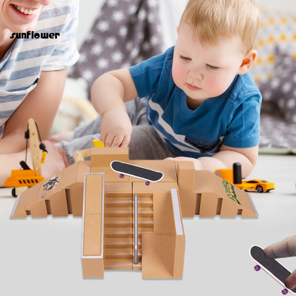 SU 1 Set Fingerboard Skate Park with Mini Skateboards Professional ...