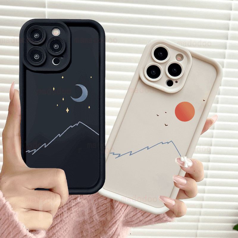 Romantic Couple Simple Moon Sunset Casing for iPhone 16 15 14 Pro Max ...