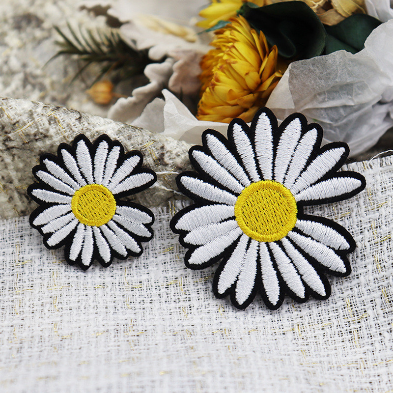 2024Little Daisy Flower Embroidered Cloth Stickers Adhesive Patch ...