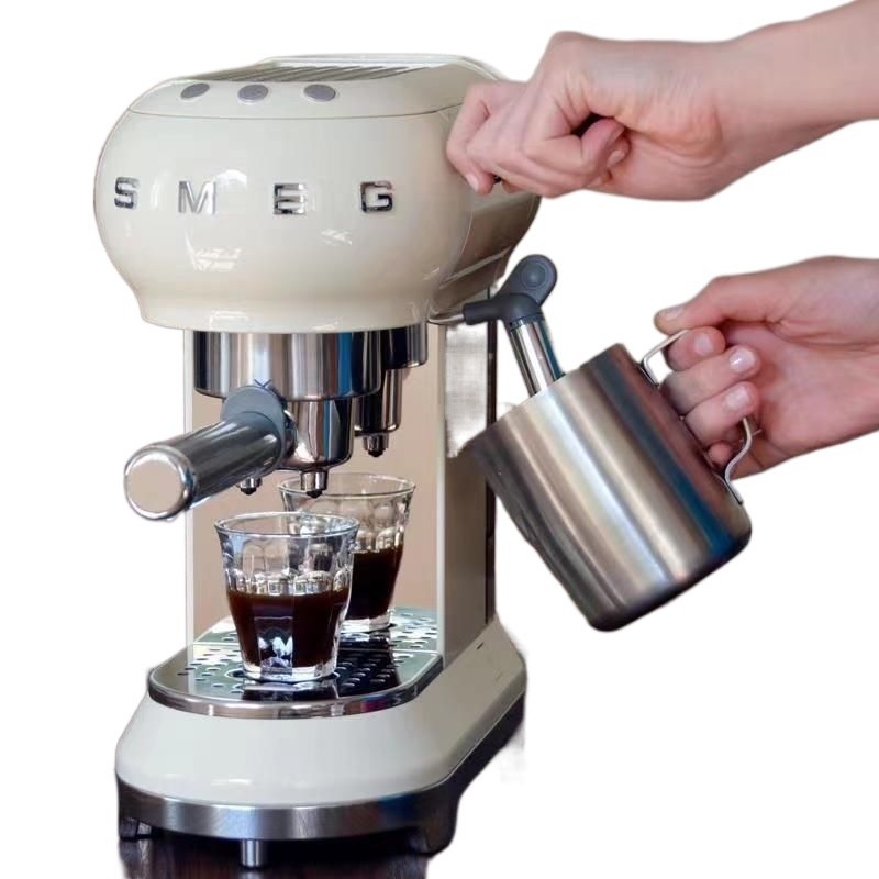 Smeg SMEG ECF01 Italian coffee machine semi-automatic pump pressure ...