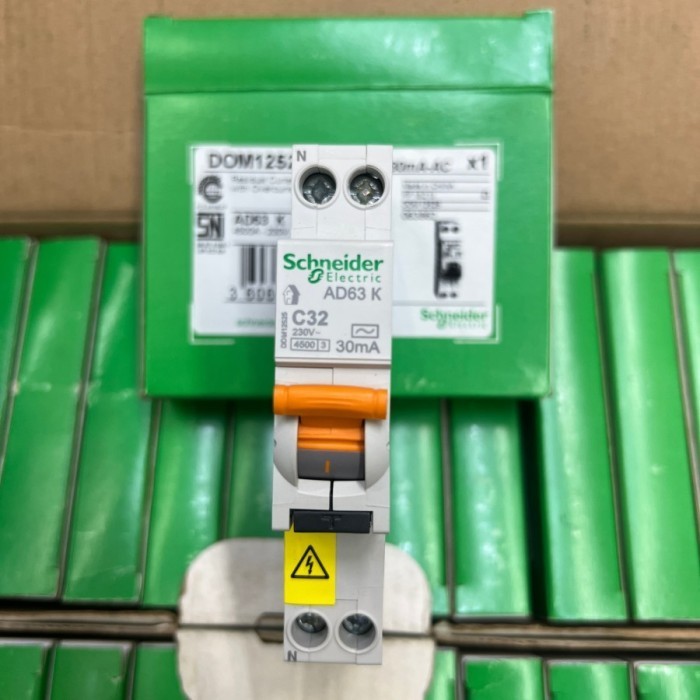 Rccb / RCBO 1P+N-C32-30MA-AC / 1P 32A 30MA Schneider DOM12525 Original ...