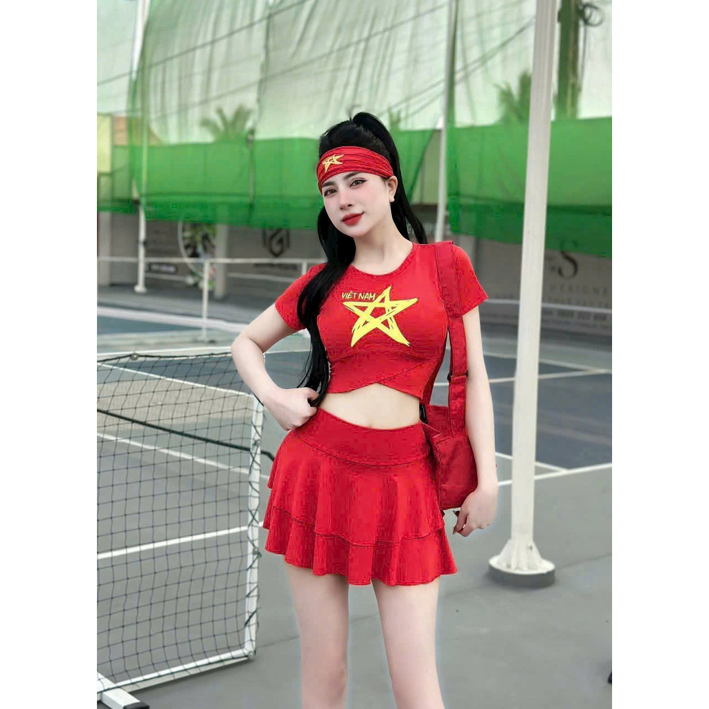 Red shirt with yellow stars, crop top with diagonal flap, super nice ...