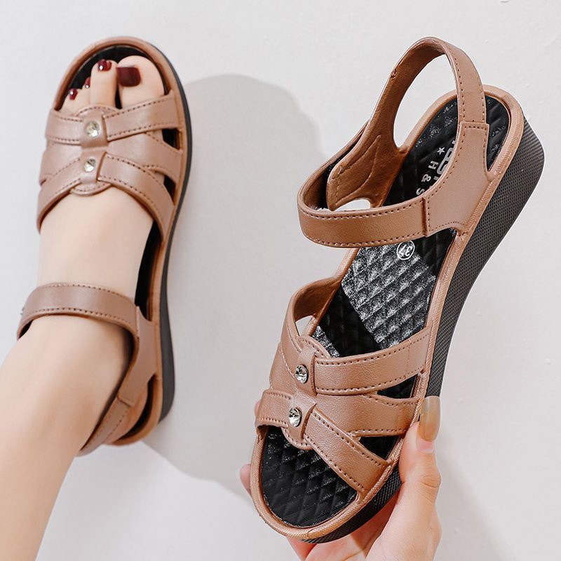 【READY STOCK】 Mom's Sandals Women's Middle Heel Soft Sole Middle Age ...