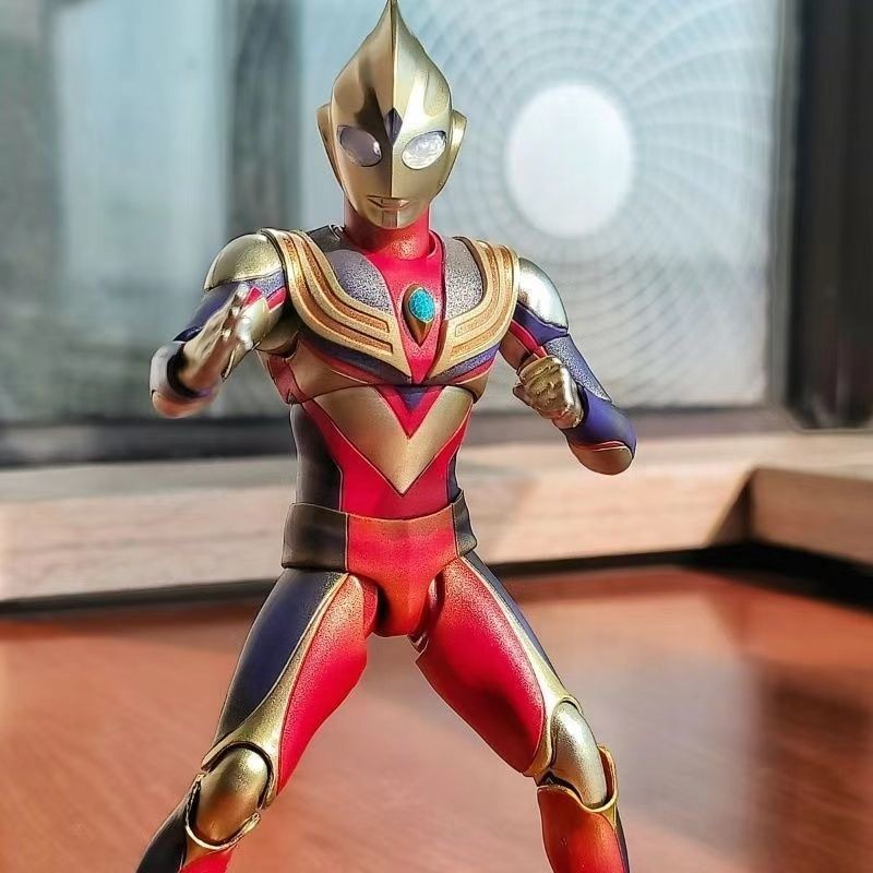Gold Diga Shining Sero Ultraman Toy Figure Movable Superman Mebius 17 ...