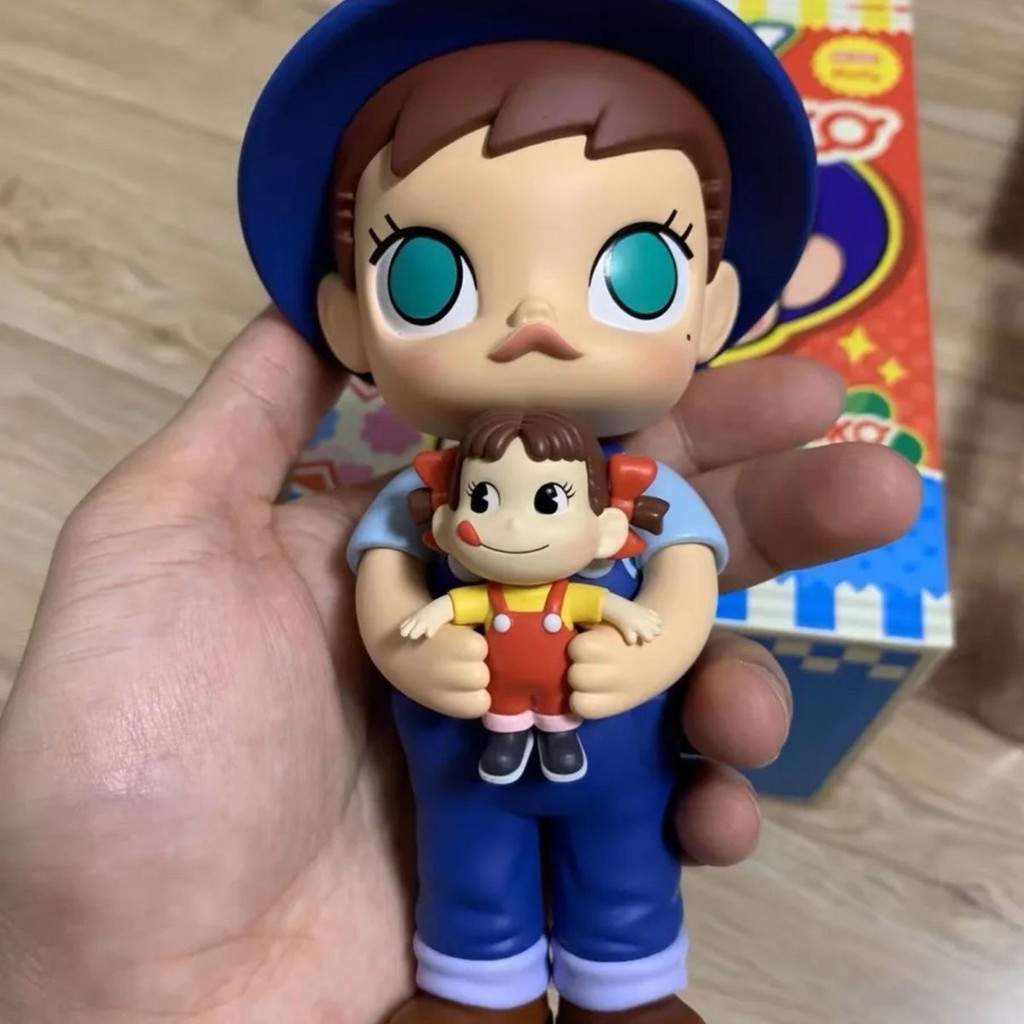 Popmart Molly peko Male Limited Edition Large Bedroom Interior | Shopee ...