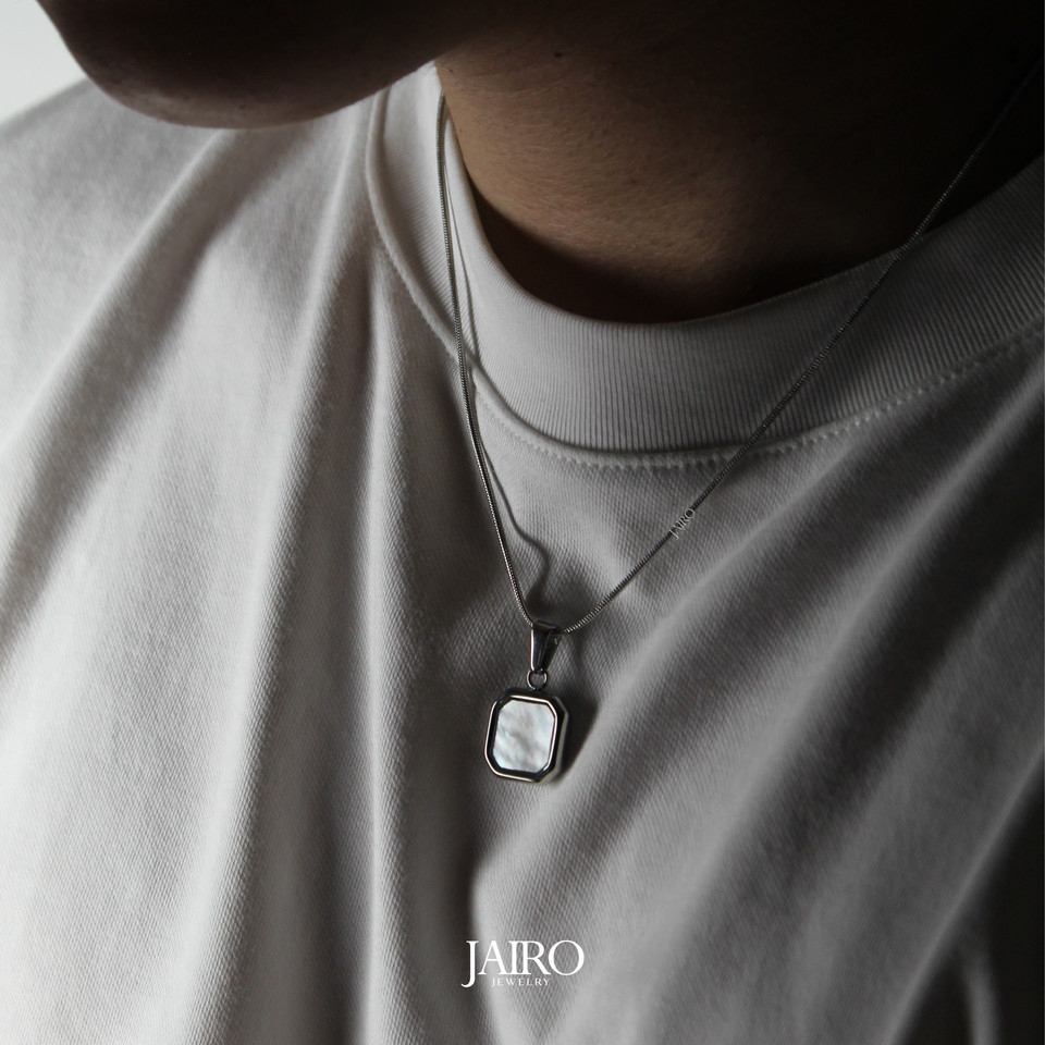 JAIRO Harman Shell Amulet Necklace in Silver | Shopee Philippines