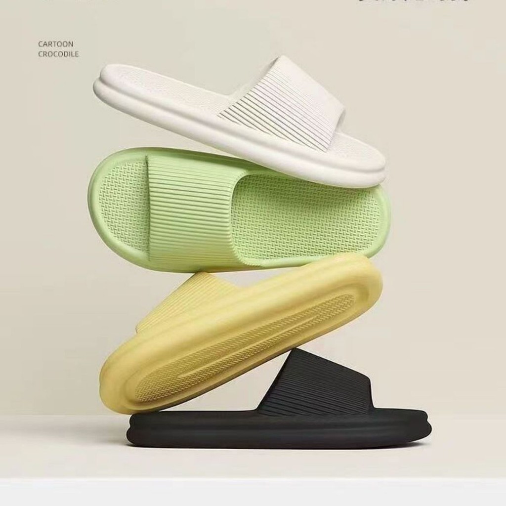 Step on Shit Feeling Slippers for Men Summer Outwear 2024 New Indoor ...