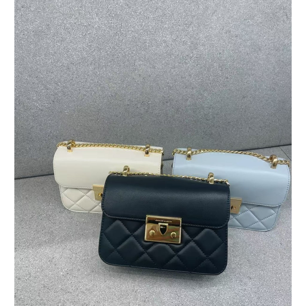 Small diamond-shaped chain-trimmed single-shoulder square bag for women ...