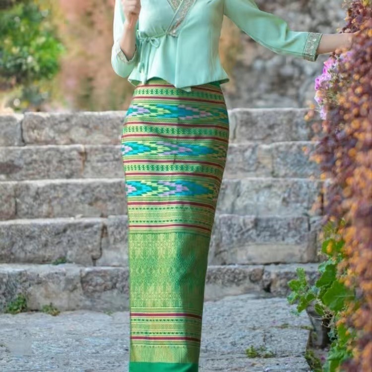 2024 Xishuangbanna Tradional Thai Dai clothing skirt photo skirt Dai ...