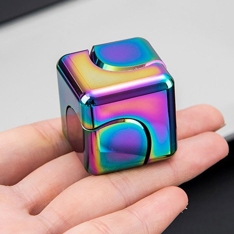 Rotating Rubik's Cube Finger Spinning Top Toy Square Fingertip ...