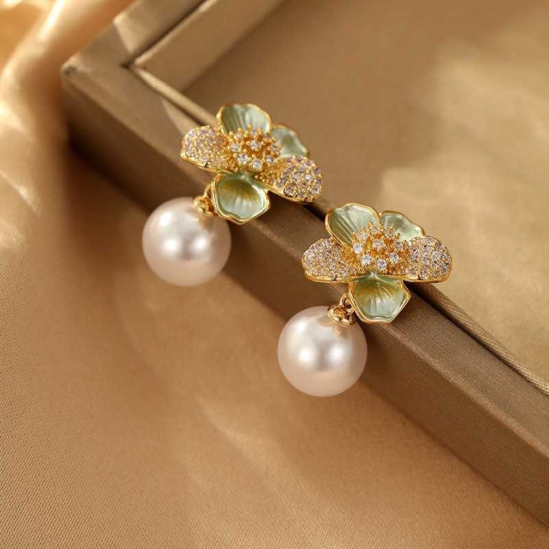 2024 New Popular Light Luxury Temperament Stud Earrings Flower Pearl ...