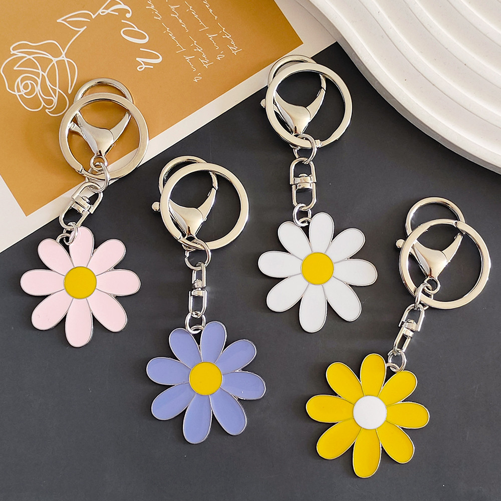 Simple Enamel Daisy Metal Keychains Colorful Flower Keyrings Bag ...