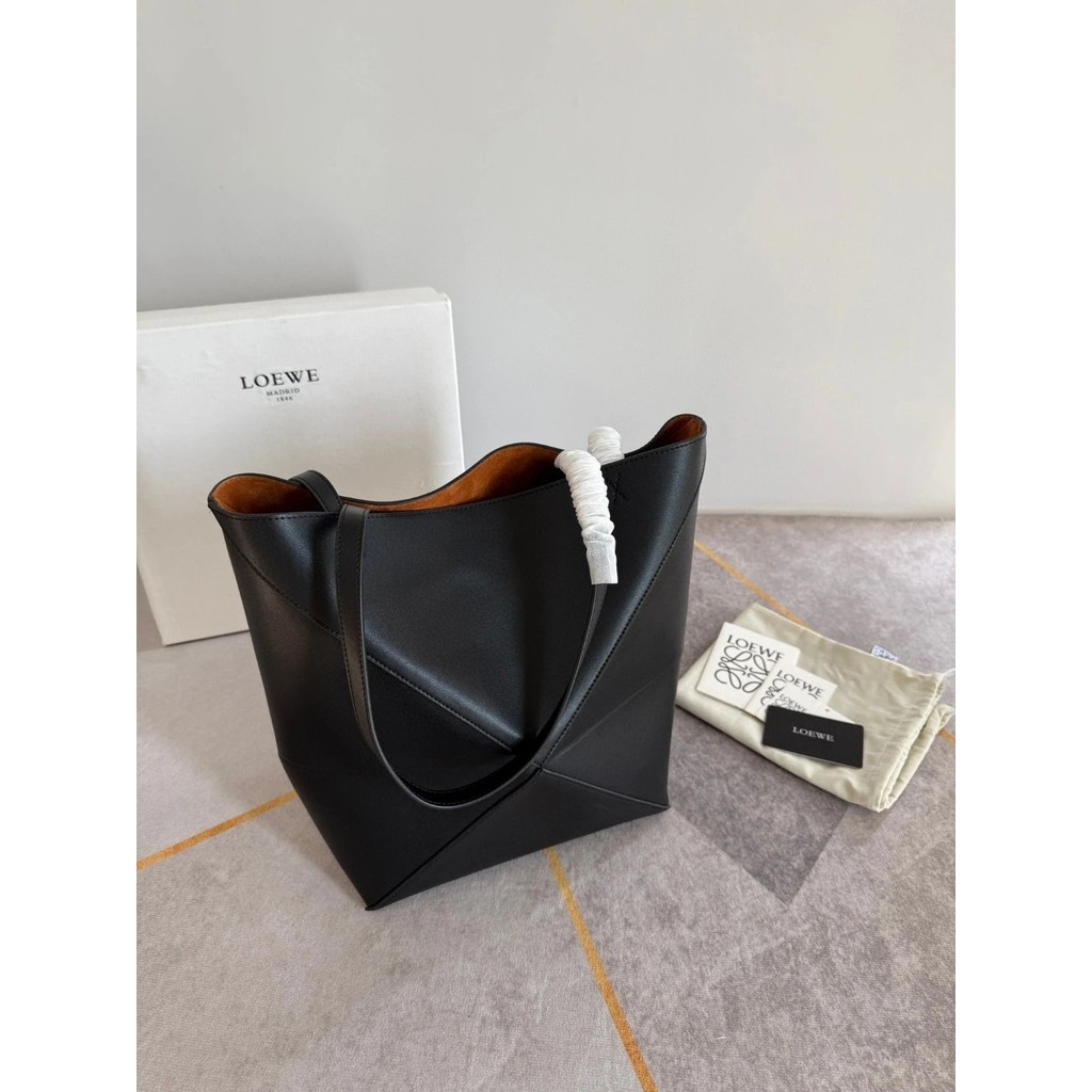 Loewe Loewe New Style Loewe Calfskin One-Shoulder Underarm Tote ...