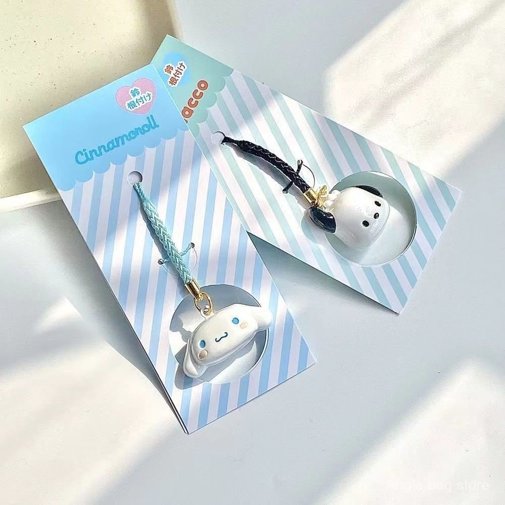 Tatlong Sanrio na aso na may puting kwintas, aso na may kulay rosas na ...