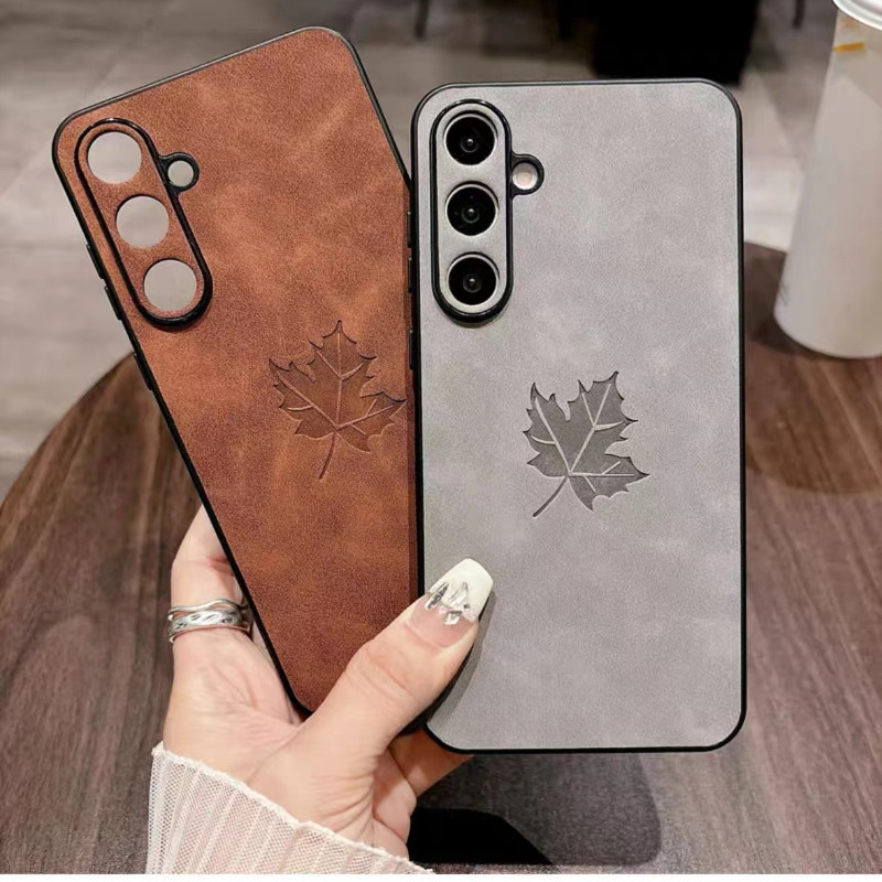 Sheepskin retro maple leaf creative anti fingerprint and anti drop high-end phone protective ...