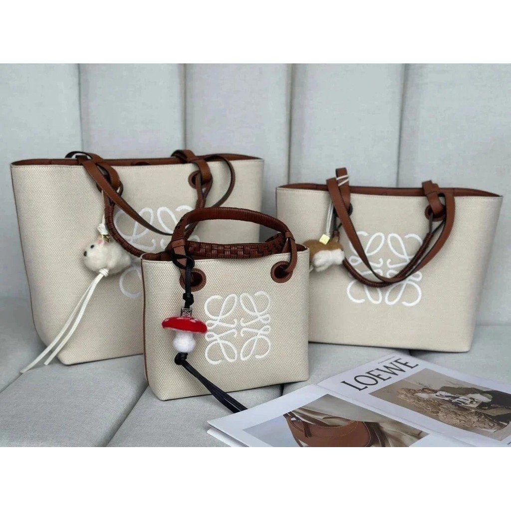 LOEWE LOEWE Embroidered Printed Tote Bag Classic Cow Leather Anagram ...