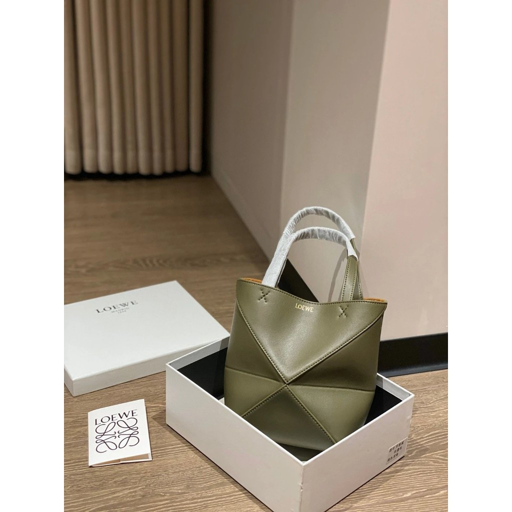 Loewe Loewe New Style Loewe Leather Foldable Tote Bag Portable Cross ...