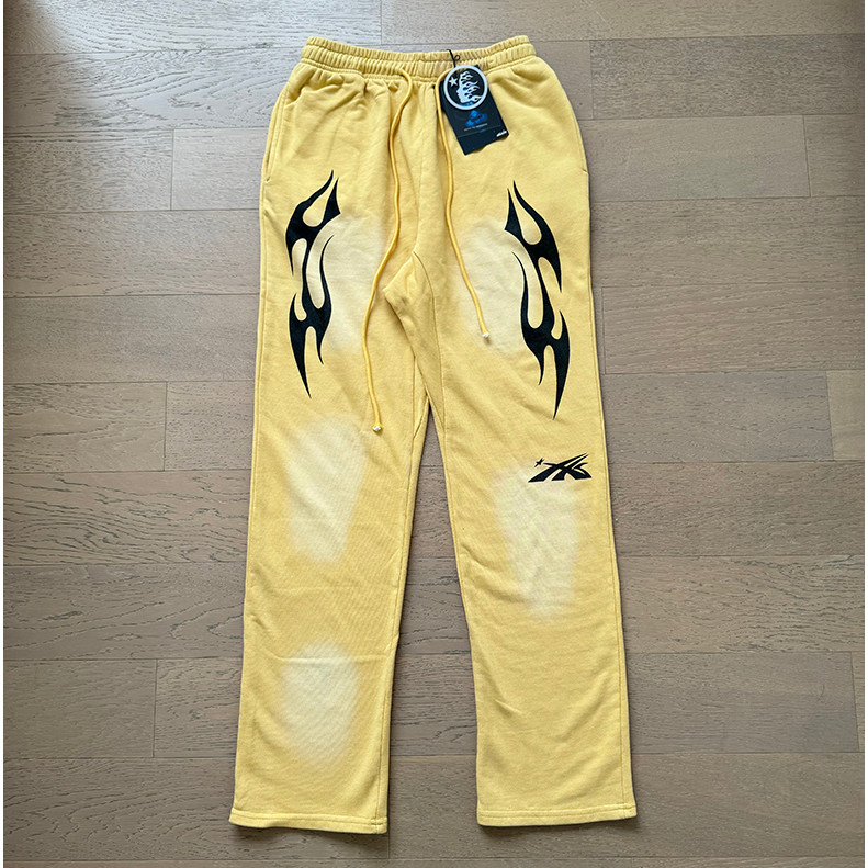 Male and female same style real-life photos of Hellstar's new washed ...