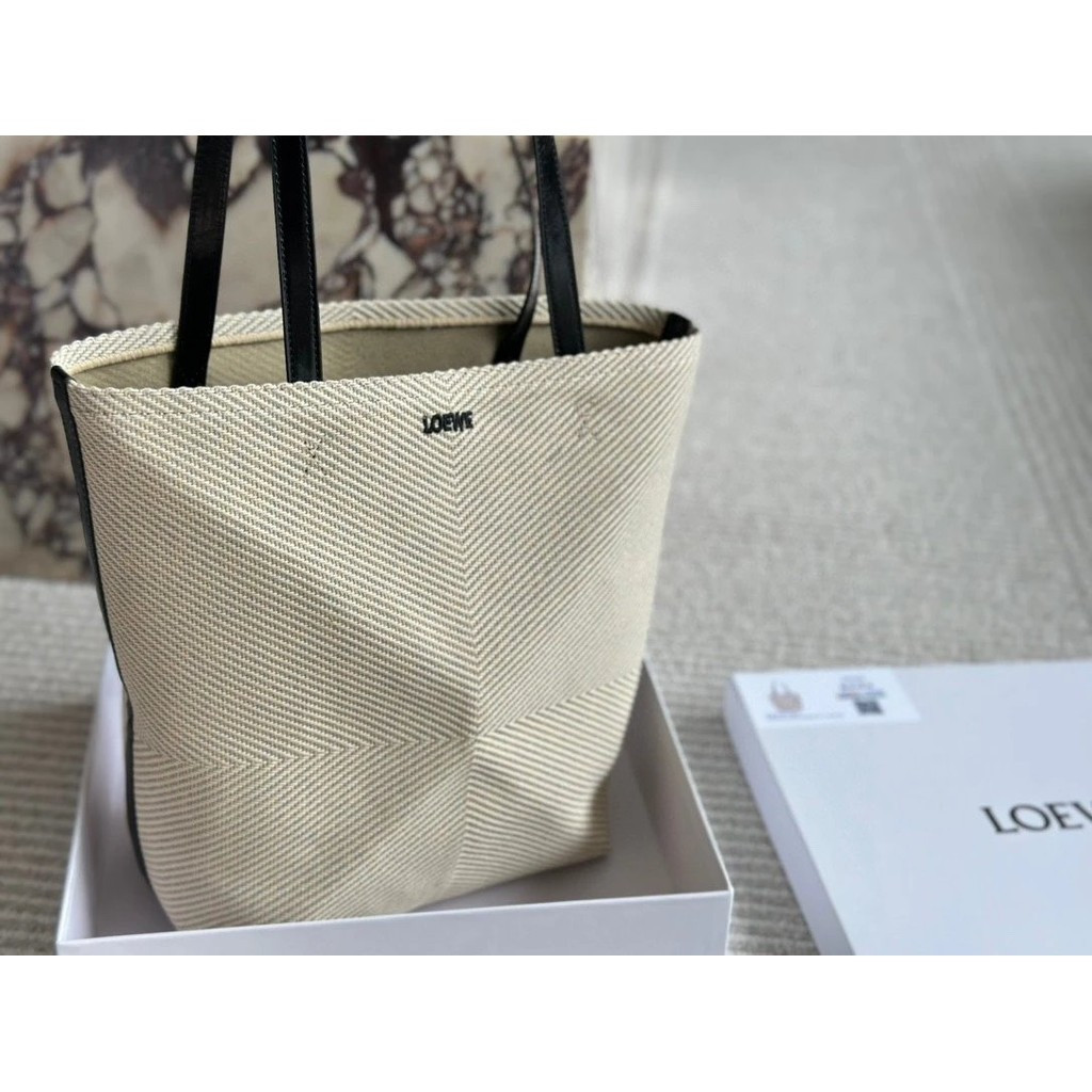 Loewe Loewe New Style Loewe Large-Capacity One-Shoulder Underarm ...