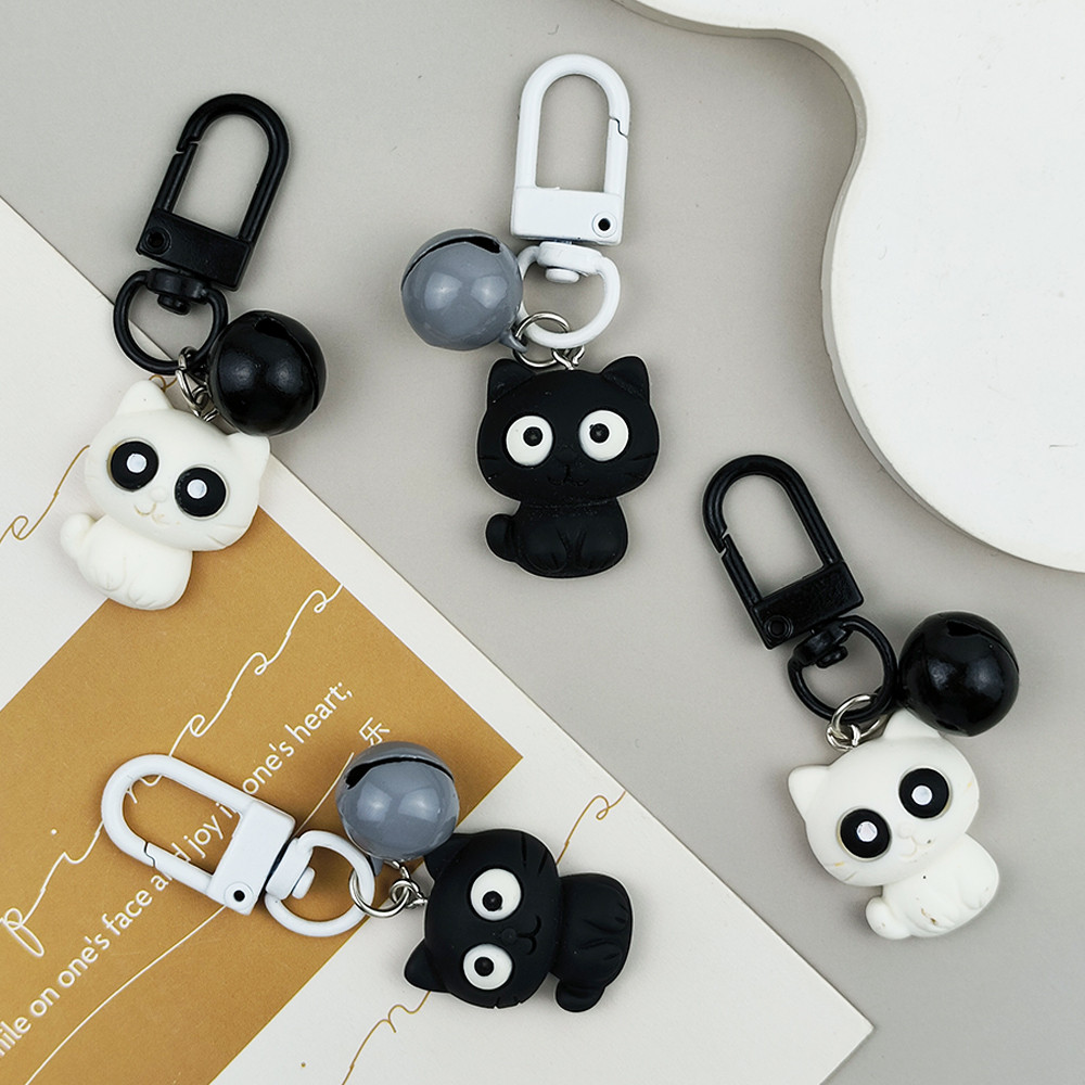 Cute Black White Cat Keychains Cartoon Bell Kitty Keyrings Earphone ...