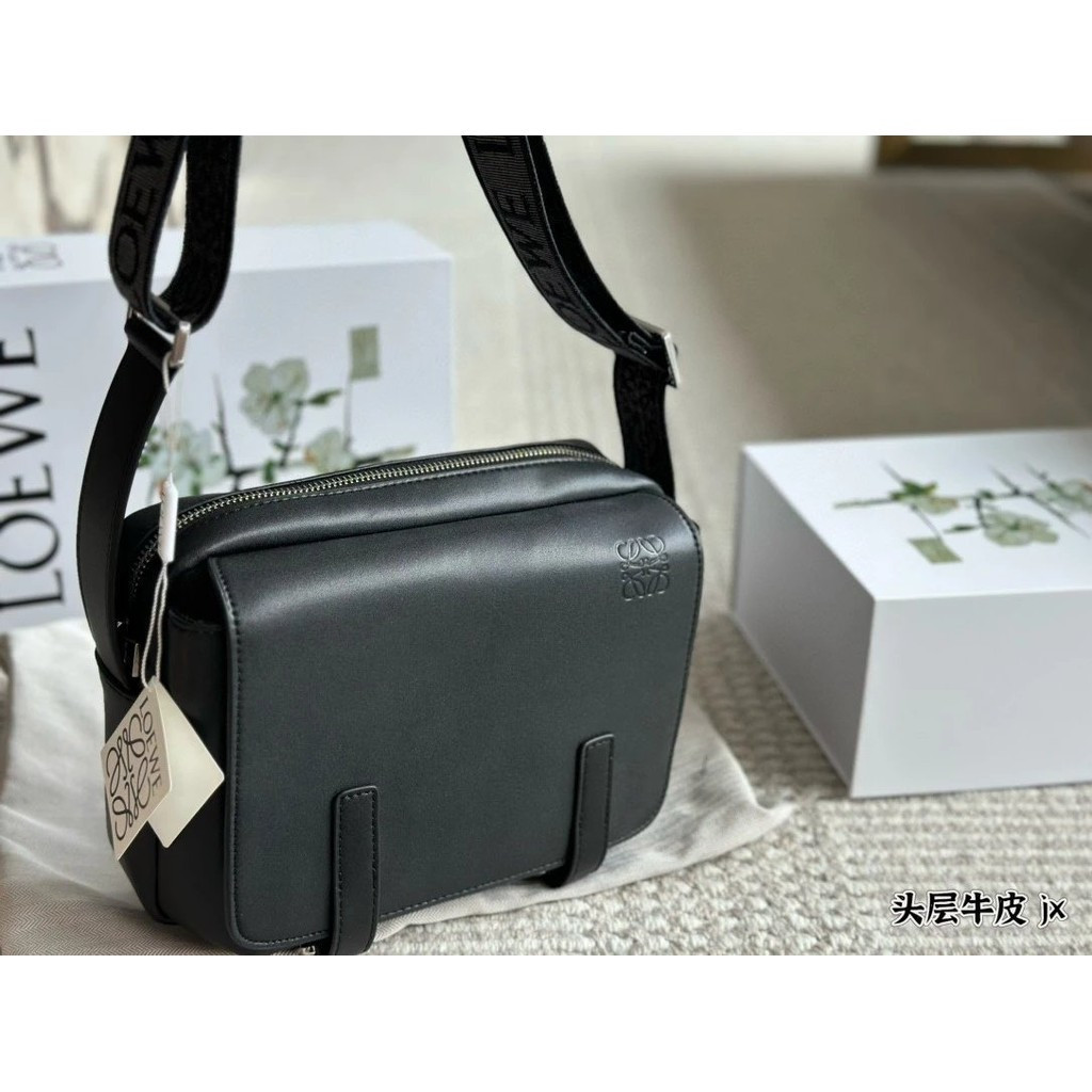 Loewe Loewe New Style Loewe Leather Wide Shoulder Strap One-Shoulder ...