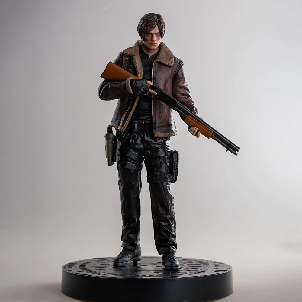 33cm Resident Evil Leon S. Kennedy GK PVC Action Figure | Shopee ...