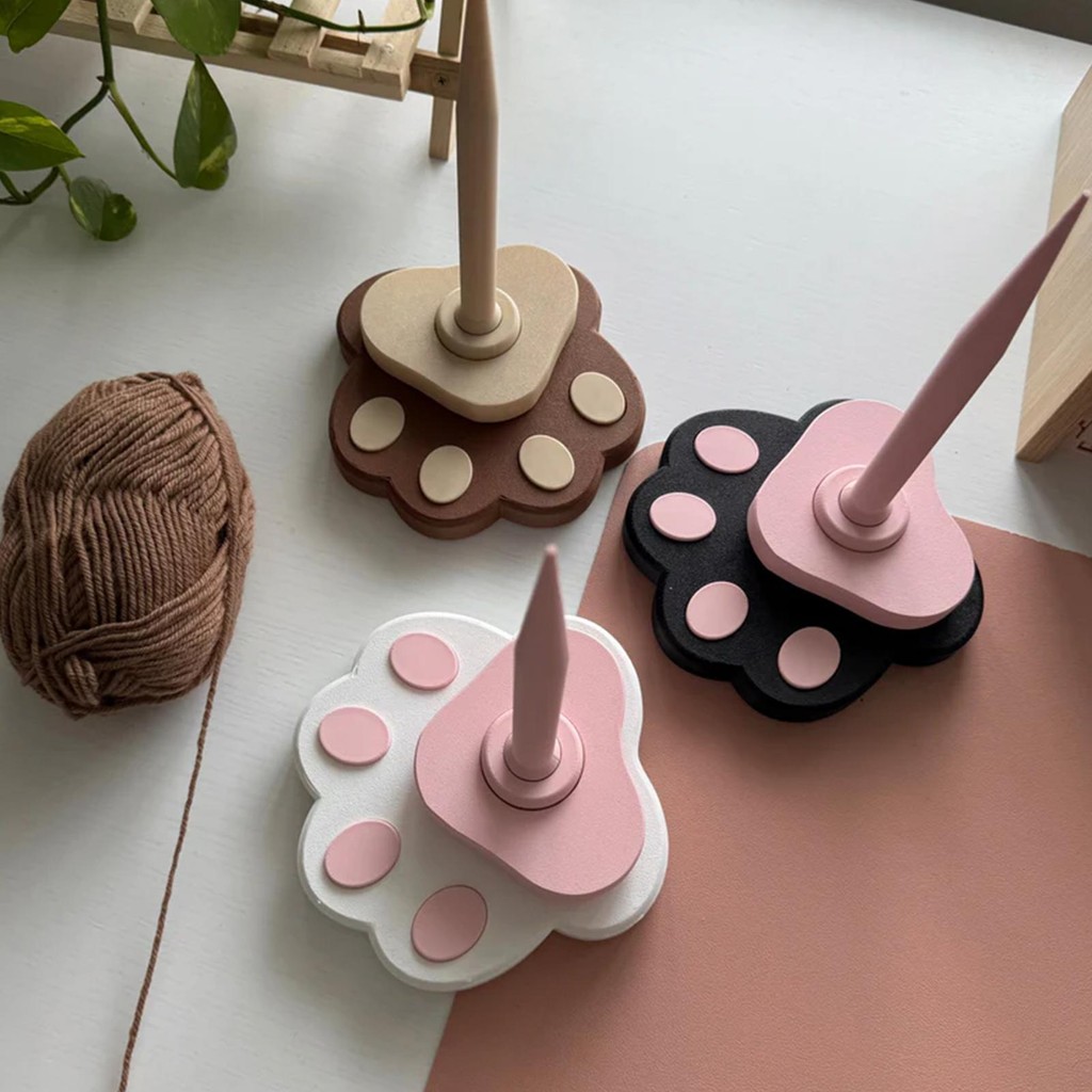Crochet Yarn Winder Cute Cat Paw Design Thread Winder Manual Organizer ...