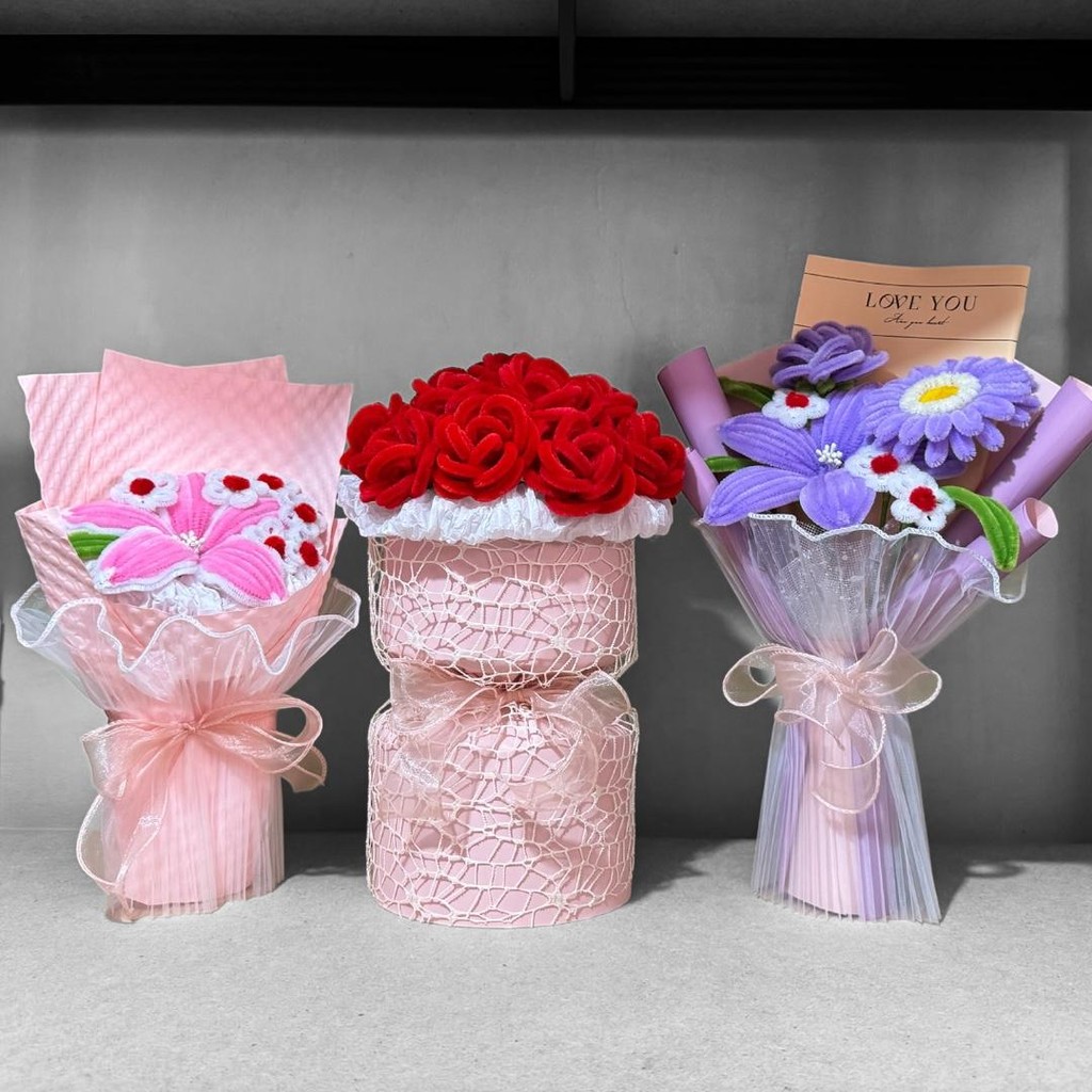 Fuzzywire flower bouquet lily sunflower rosebloom tulip daisy ...